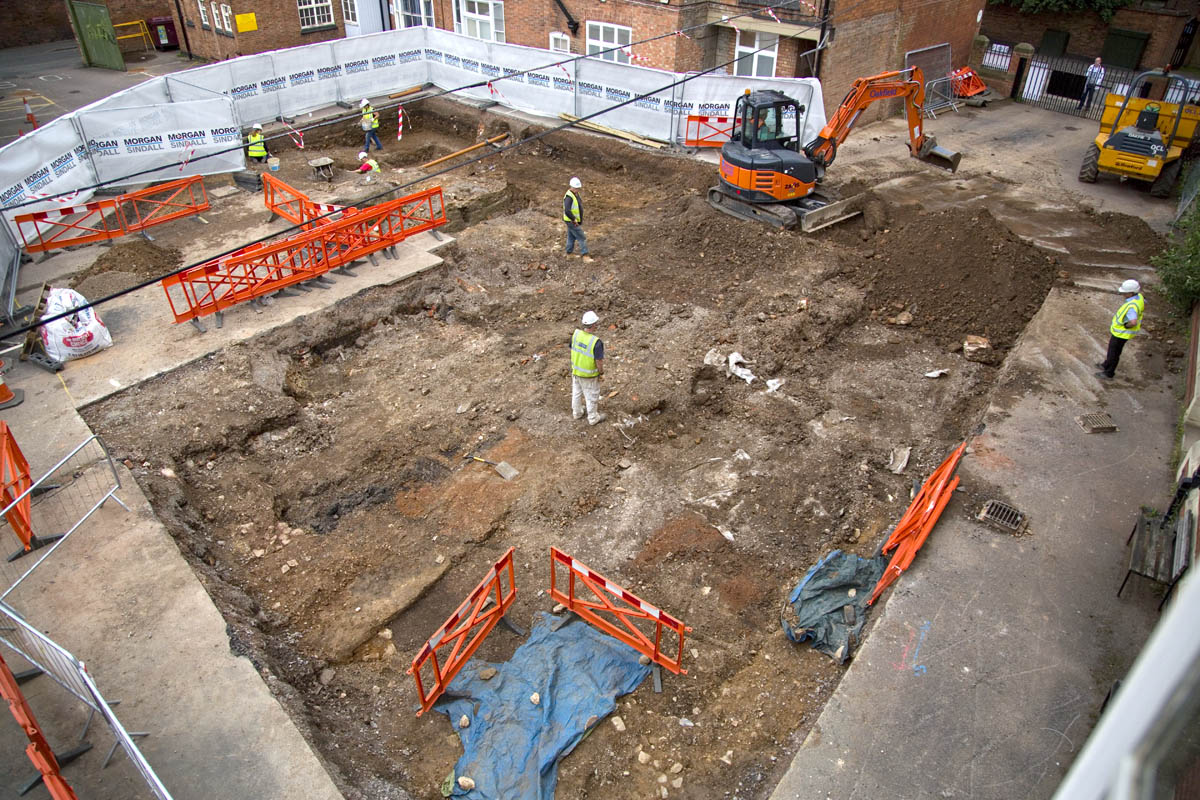 Timelapse offers unique insight into Richard III burial site dig – ULAS ...